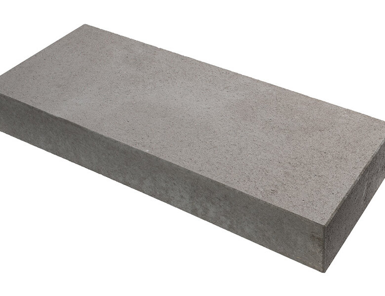 Klassische Beton-Blockstufe 100 / 35 / 15 grau